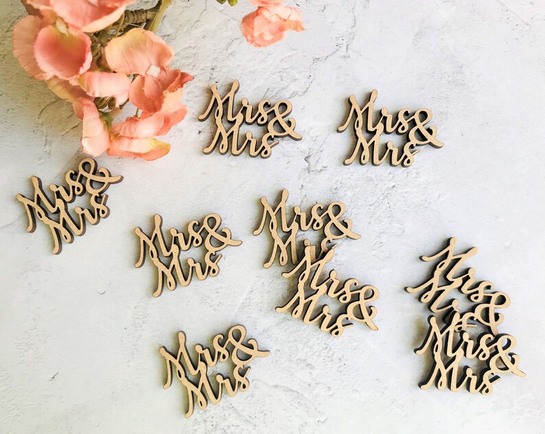 Mrs & Mrs Wooden Table Confetti: Rustic Wedding Decor, 15 Pieces - Etsy