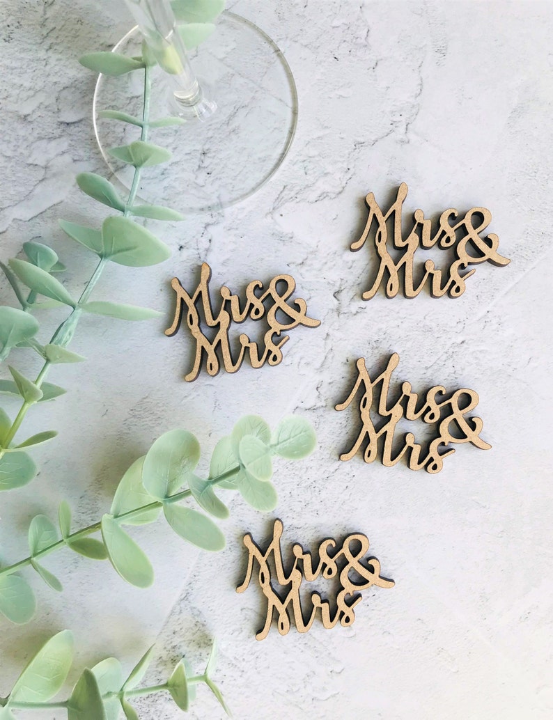 Mrs & Mrs Wooden Table Confetti: Rustic Wedding Decor, 15 Pieces - Etsy