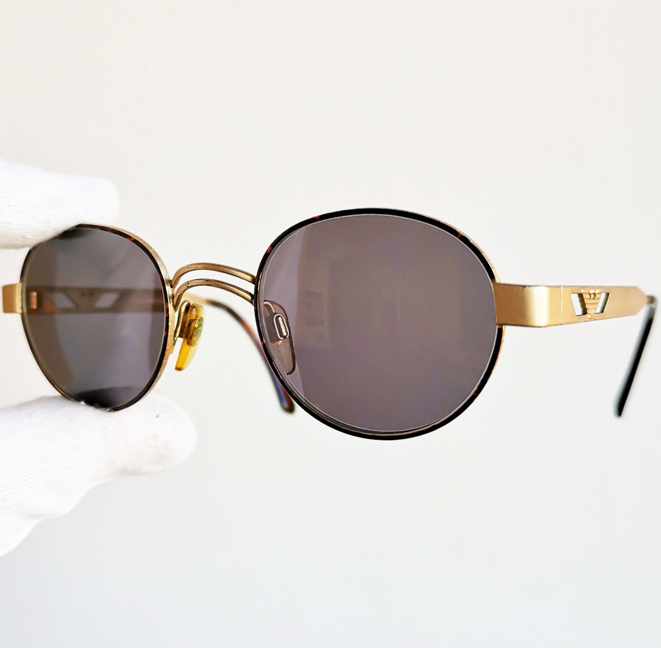 ARMANI Vintage Sunglasses Rare Oval Round Gold Eagle Giorgio ARMANI Vintage Sunglasses Rare Oval Round Gold Eagle Giorgio