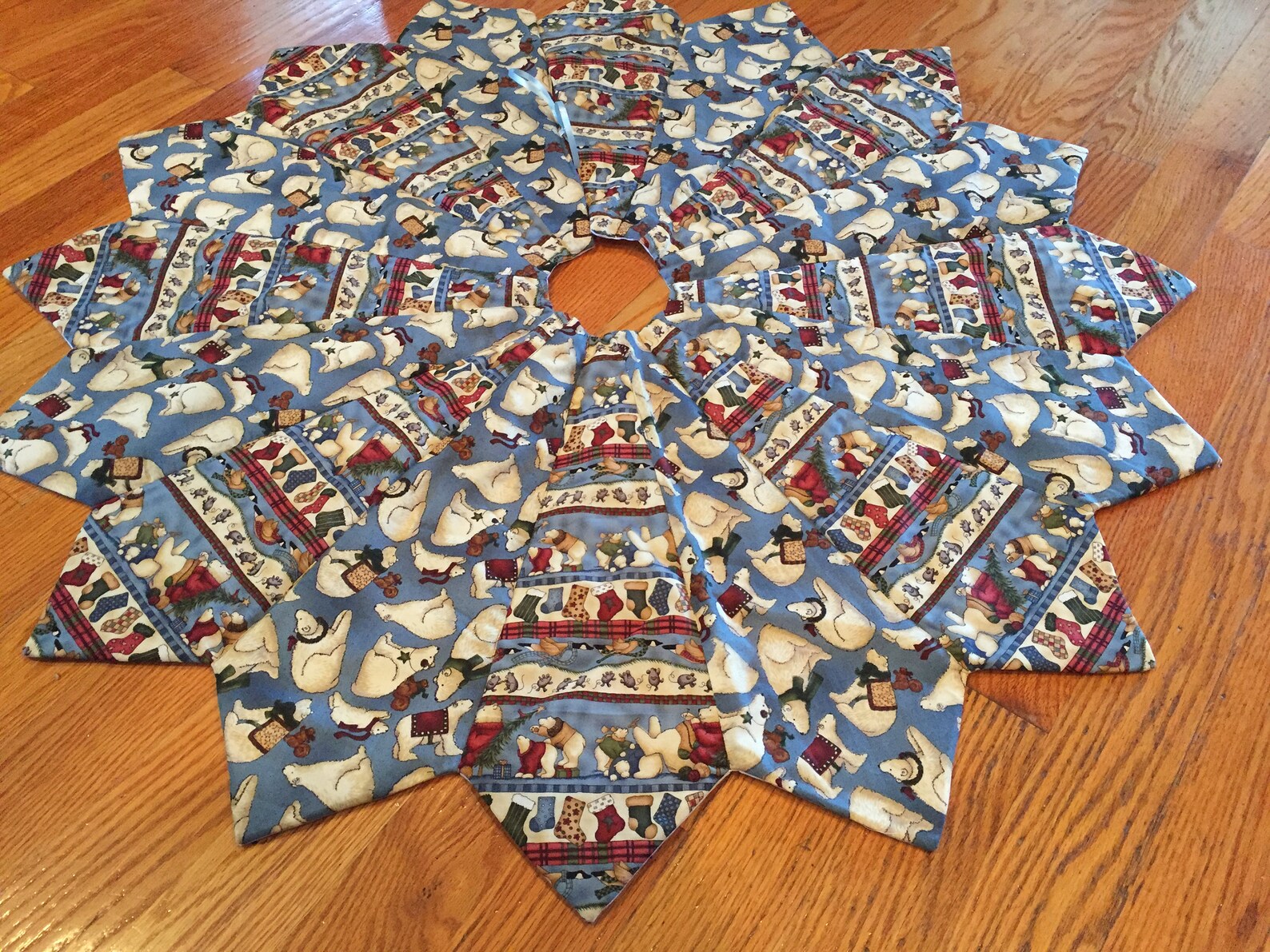 Christmas Tree Skirt 42 Inch Diameter Teresa Kogut Fabric - Etsy