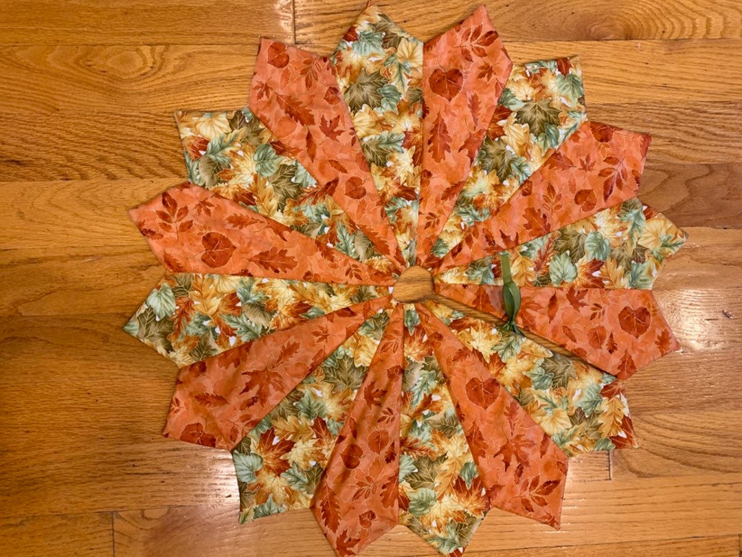 Quilted Autumn Tree Skirt: 26-inch Fall Harvest Tabletop Decor - Etsy