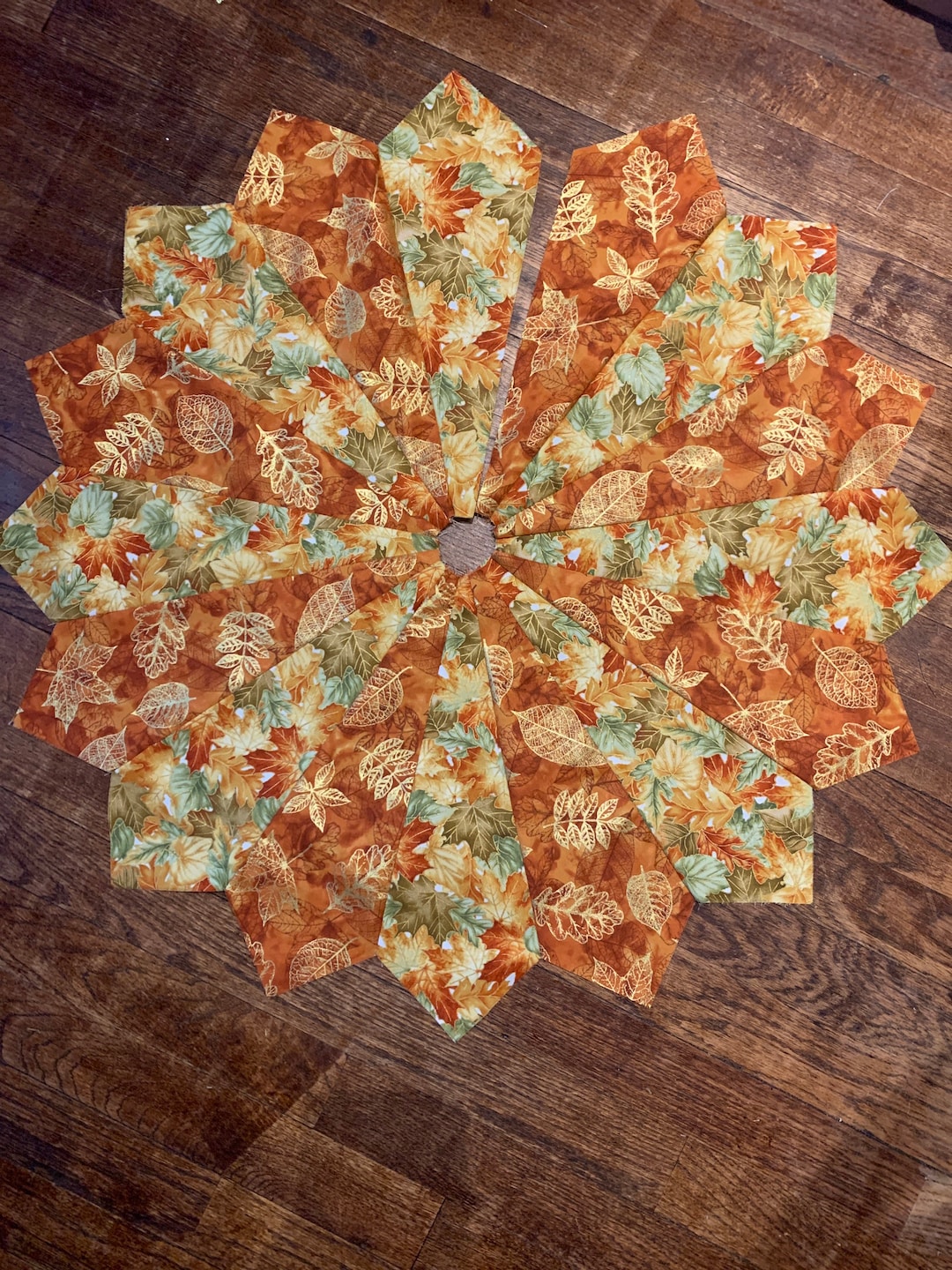 Quilted Autumn Tree Skirt: 26