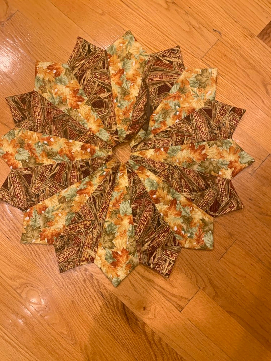 Quilted Autumn Tree Skirt: 26-inch Fall Harvest Tabletop Decor - Etsy