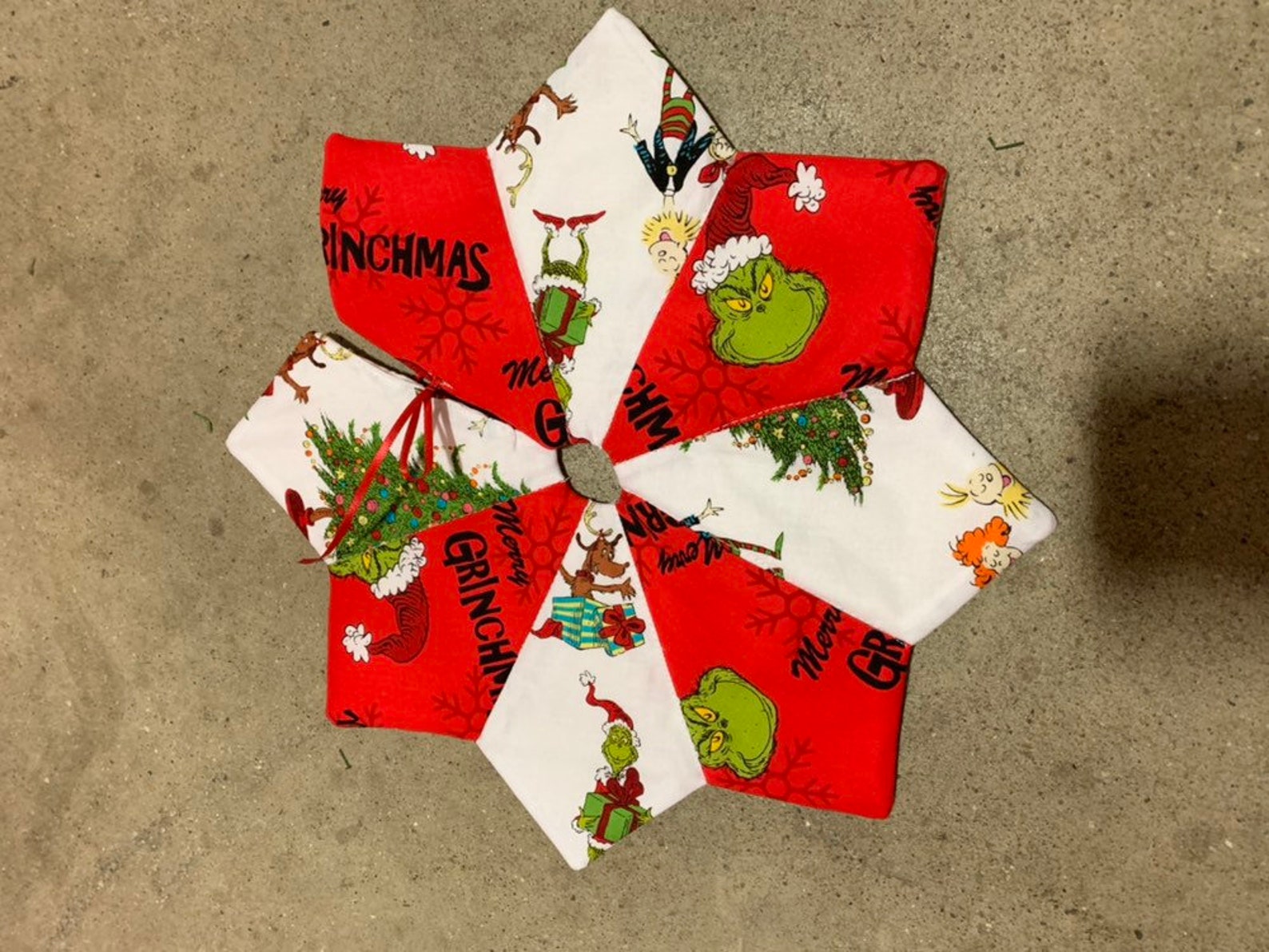 Christmas Tree Skirt Table Top Tiny Grinch Whoville - Etsy