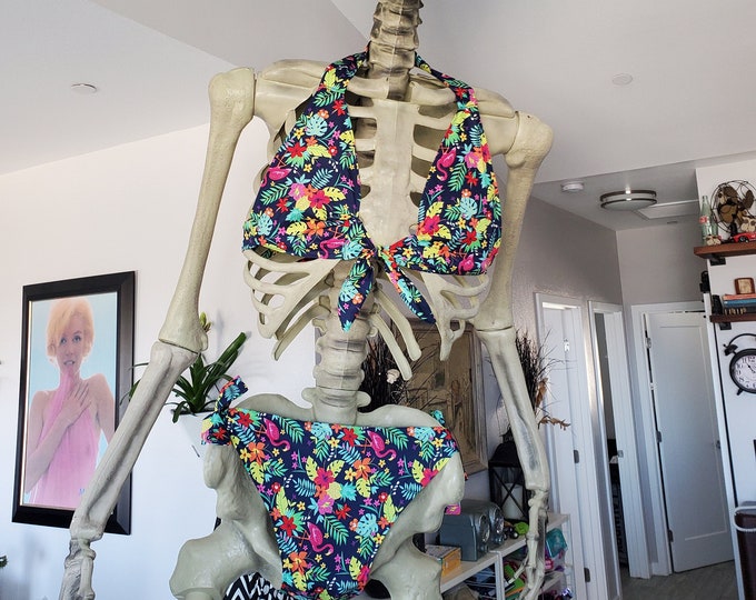 12 Ft Skeleton SWIM WEAR!!!!! (skeleton & Hats Not Included) - Etsy