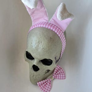 12 Ft Skeleton Wire Bunny Ears. Each Sold Separately. (skeleton Not ...