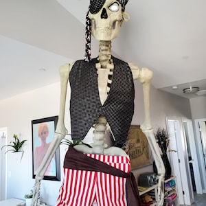 12 Ft Skeleton Pirate Costume skelleton Not Included - Etsy