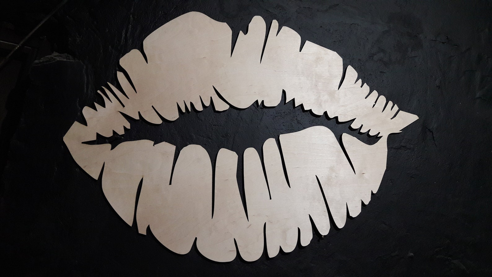 Lips Wall Art Lips Wall Decor Kiss Lips Decor Hanging Wall - Etsy