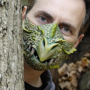 Deluxe Dragon Face Mask, Fantasy Reptile Skeksis Monster Creature Mask ...