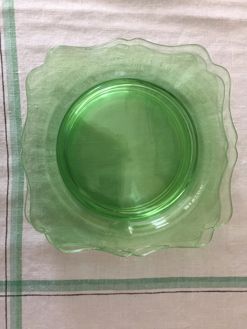 Green Depression Glass Luncheon or Dessert Plates / Set of 3 - Etsy