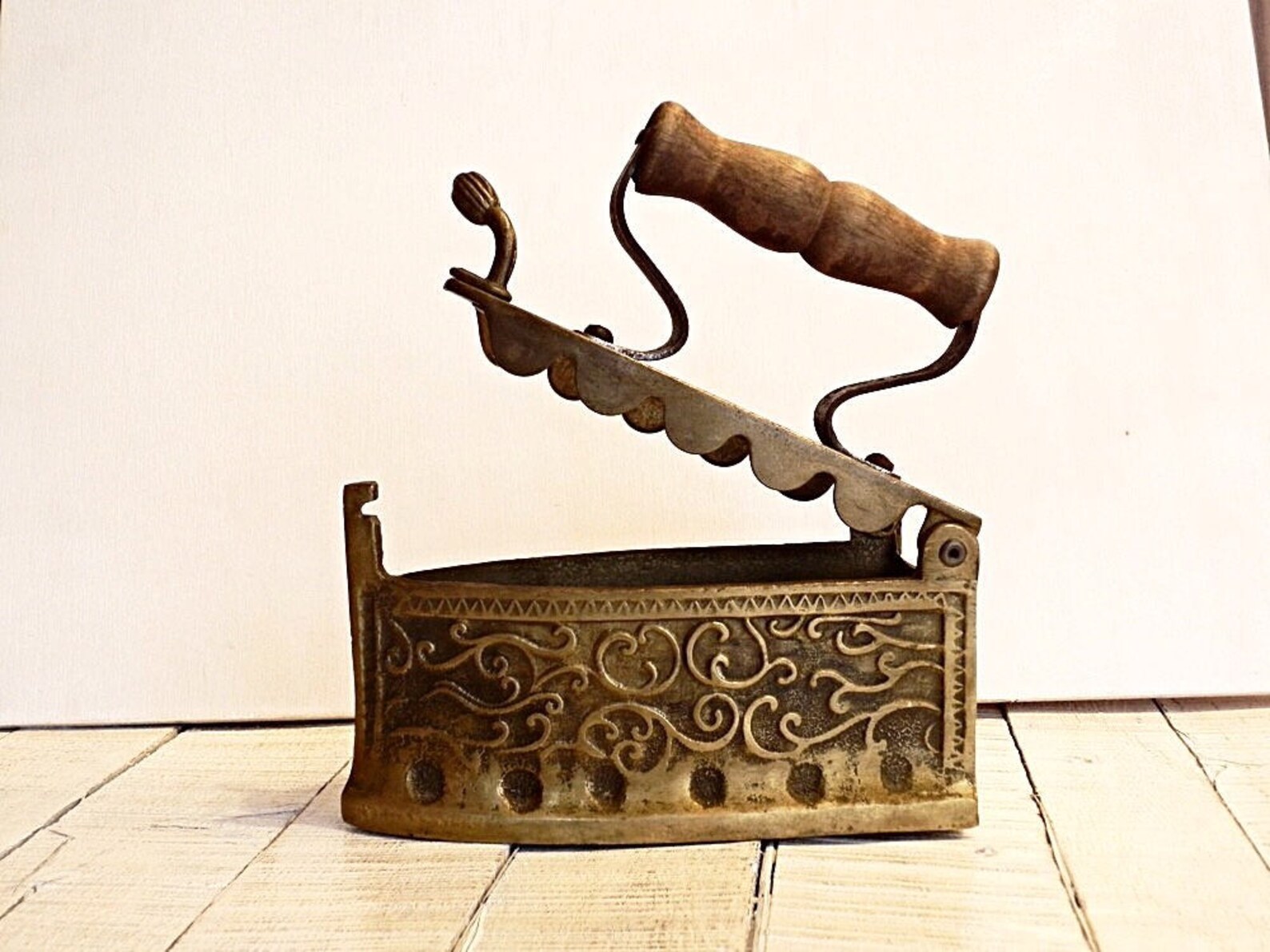 Vintage Iron Brass, Home Decor Iron, Rustic Iron Brass, Old Farm Iron ...