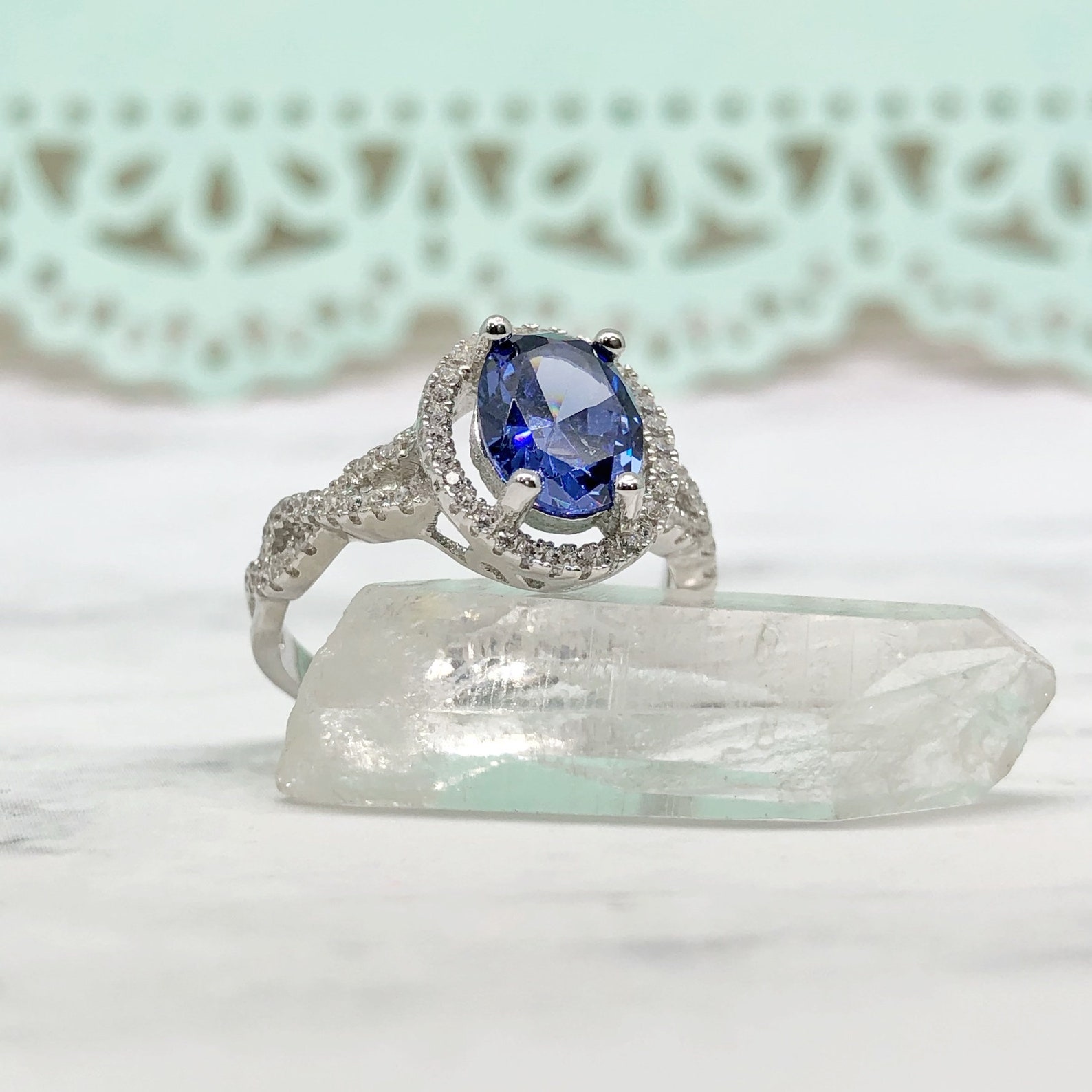 2.00ct Oval Tanzanite Engagement Ring / Oval Tanzanite Twist | Etsy