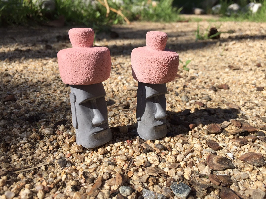 Set of 2 Tiki Moai Easter Island Head Sculpture (gray With Red Hat) - Etsy