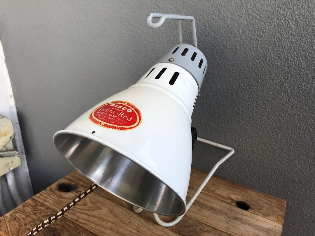 Retro PIFCO Infra Red Heat and Health Light for Desk or Table Use.heat ...