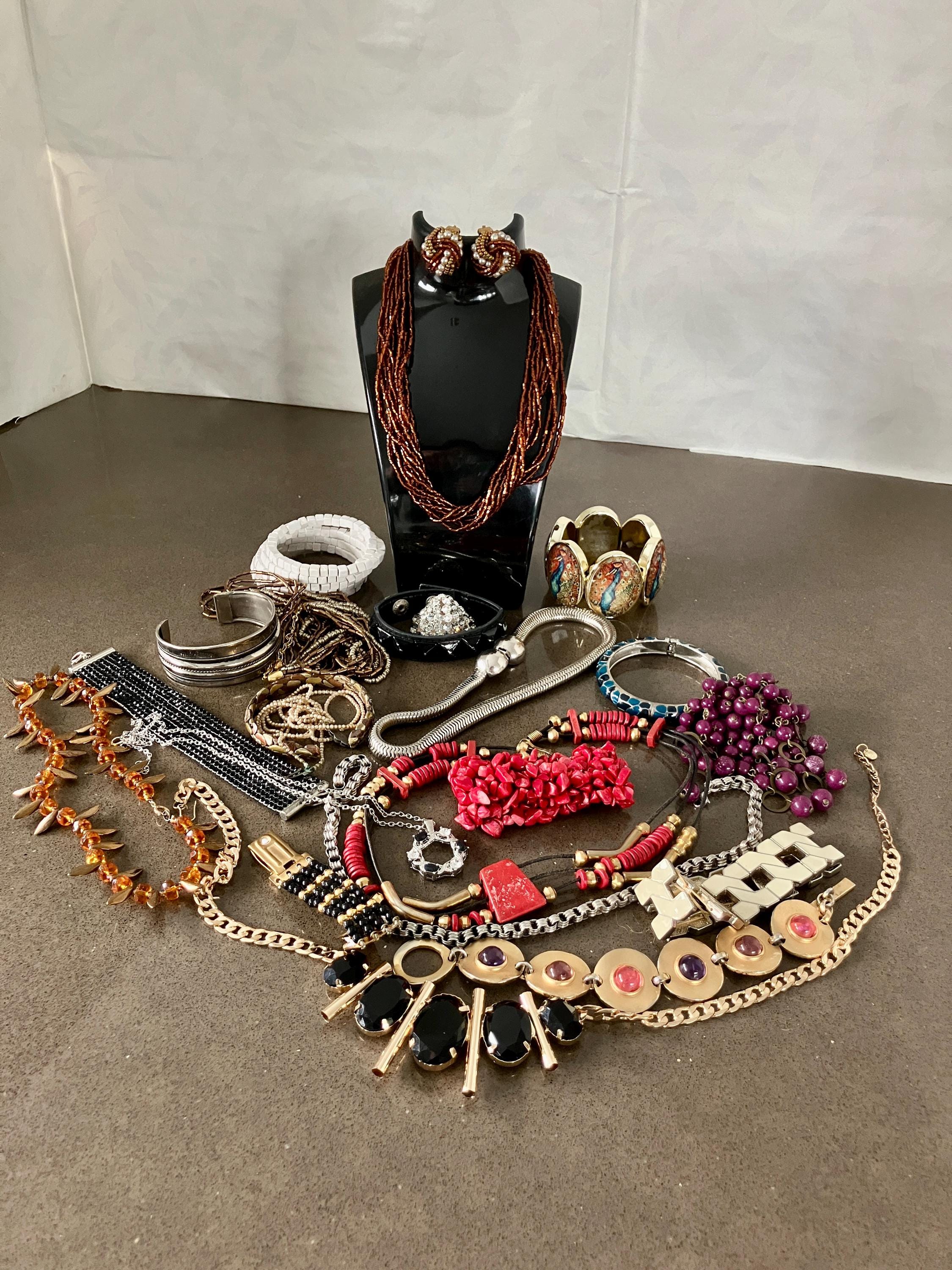 Buy costume jewelry in bulk store