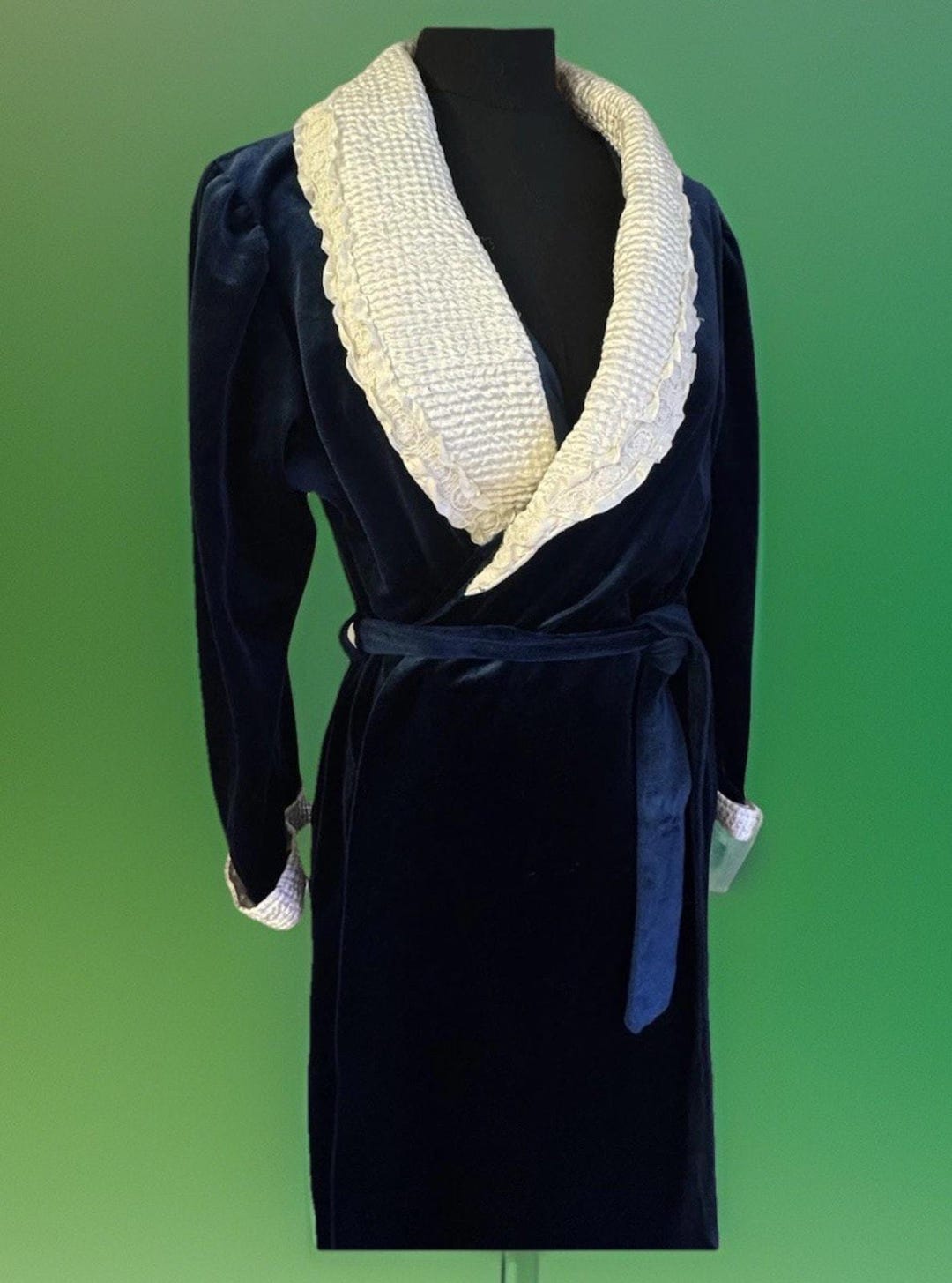 Vintage Lovely Lady Deep Blue Velvet Robe Loungecore Dressing Gown Old ...