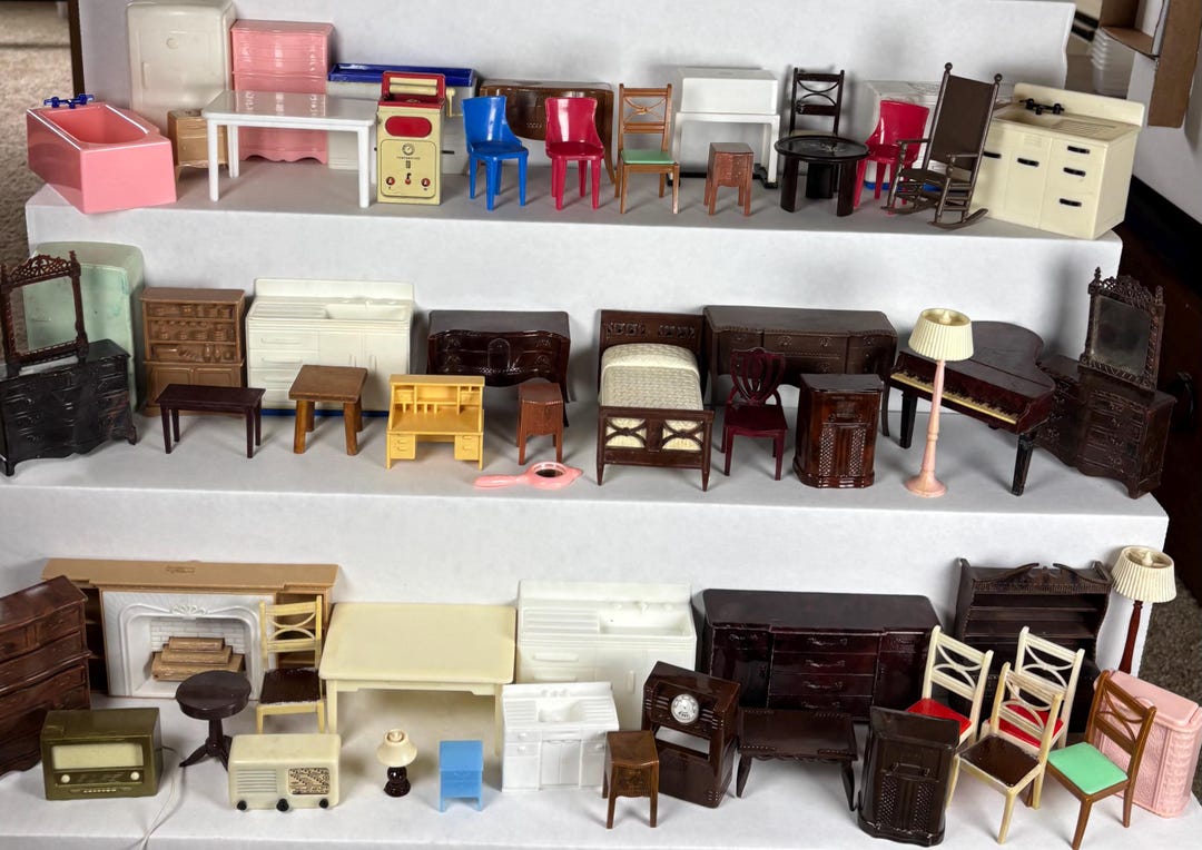 HUGE LOT of Antique Vintage Dollhouse Miniatures, Plastic From 1940s ...
