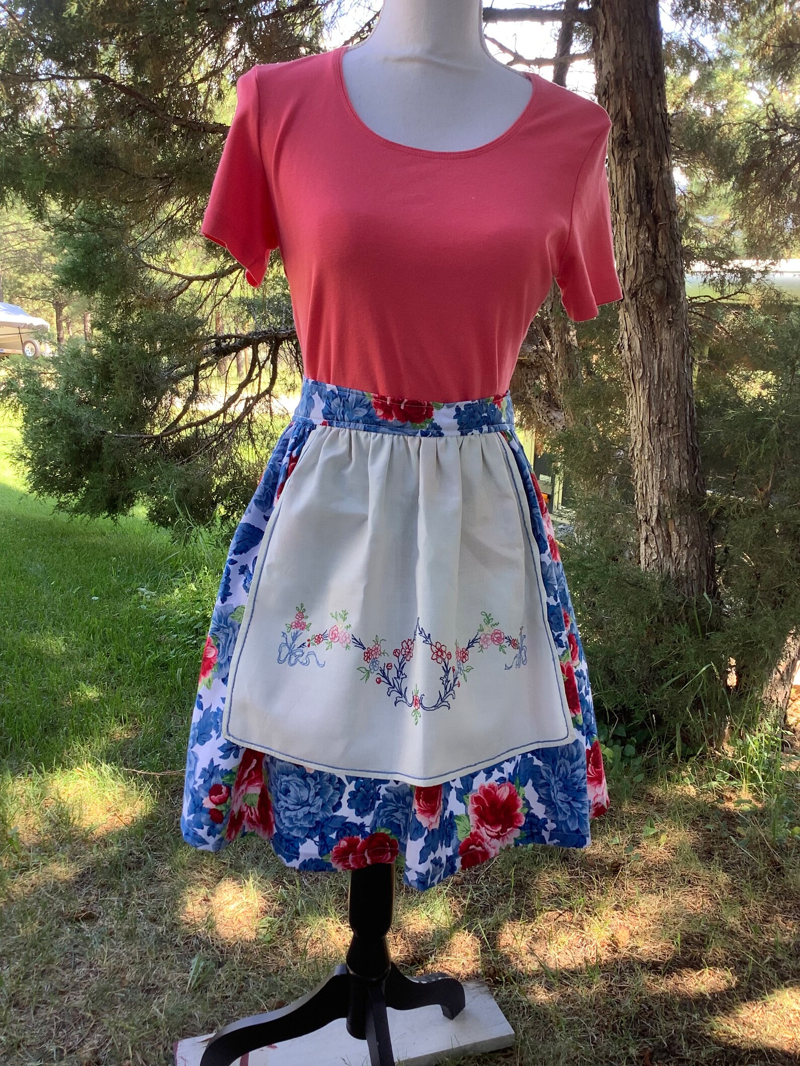 Women's Half Apron Made From Vintage Dresser Scarf - Etsy
