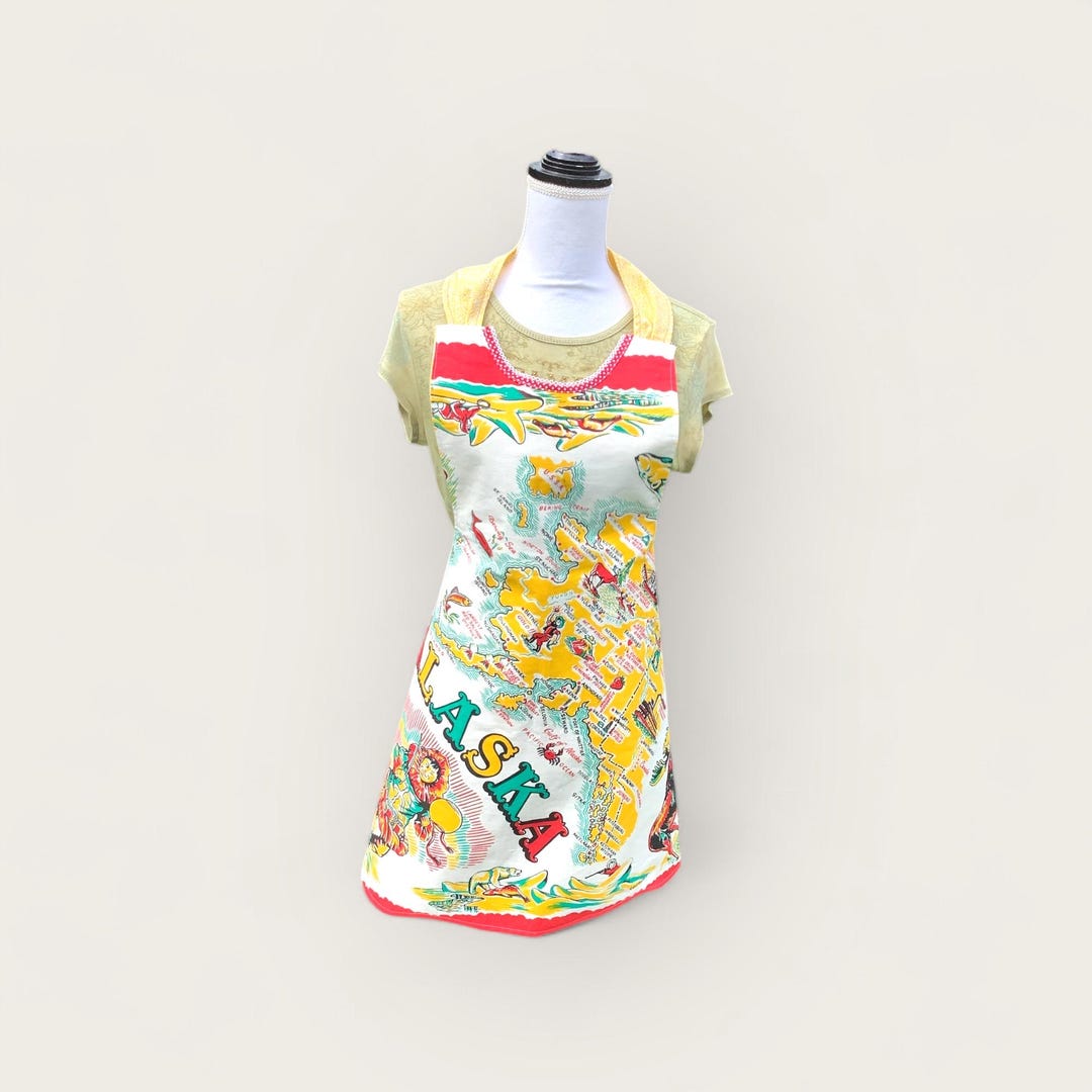 Women's Reversible Apron, Vintage Alaska Souvenir Tablecloth Upcycled ...