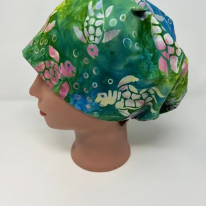 Hawaiian Sea Turtle Batik Euro Scrub Cap, SMALL/CLOSE Fit, Euro Scrub ...