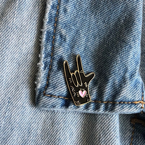 I Love You Sign Language Pin Badge Gift ASL BSL AUSLAN - Etsy