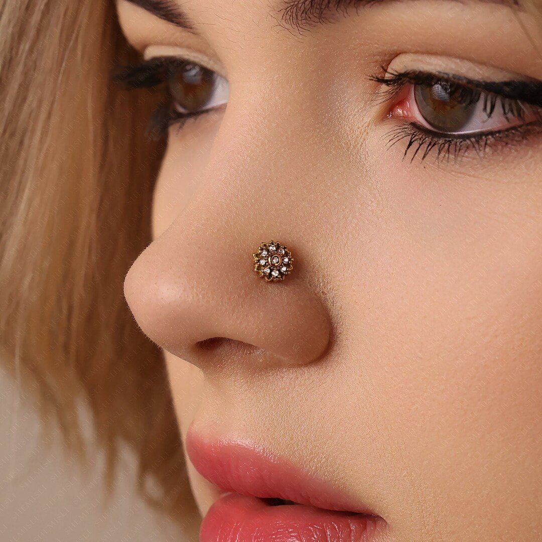 Dainty Flower Threadless Flat Back Nose Stud, 20,18,16ga, 5-10mm Unisex ...