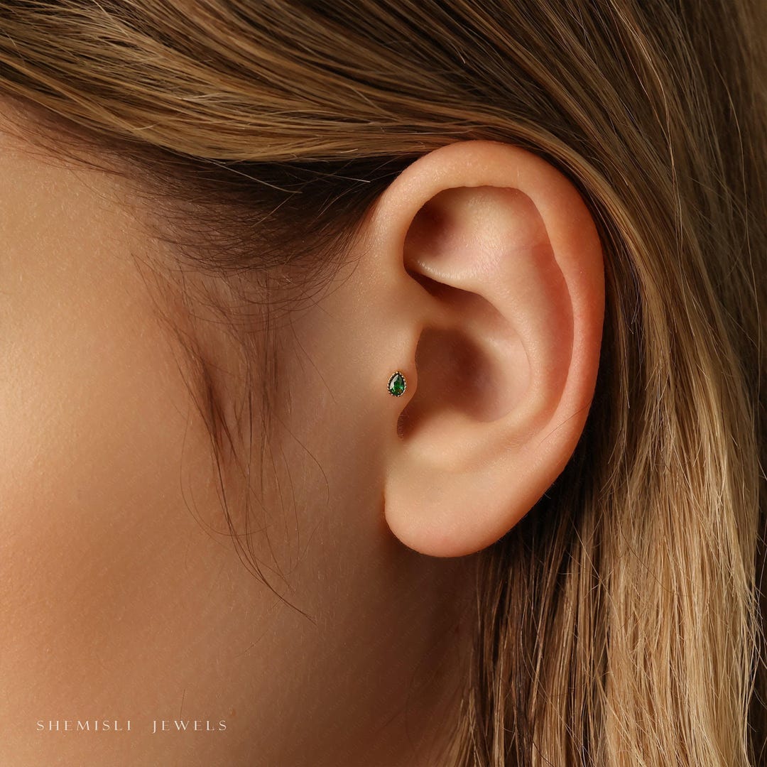 Tiny Teardrop Emerald Threadless Flat Back Tragus Stud, 20,18,16ga, 5-10mm Unisex, Stainless ...