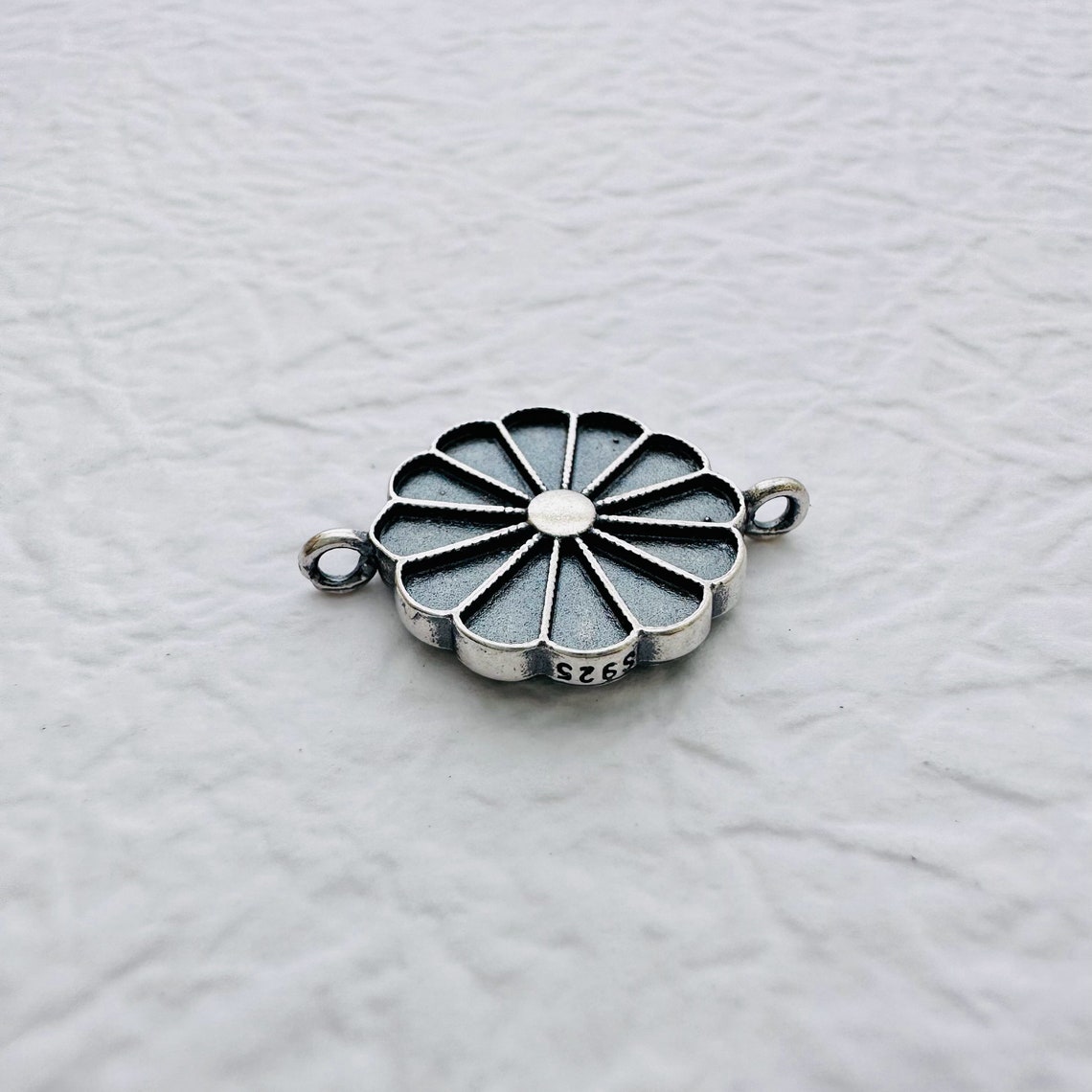 Solid Sterling Silver Daisy Link / 20x14mm / 1pcs - Etsy