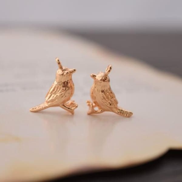 Gold Bird Pendant - Etsy