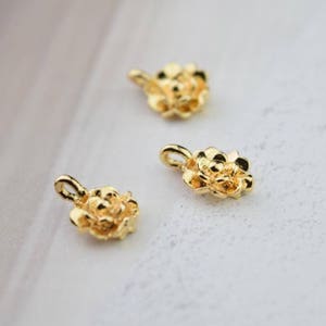 5 of Gold Filled Tiny Flower Charm Pendant 7*7mm - Etsy