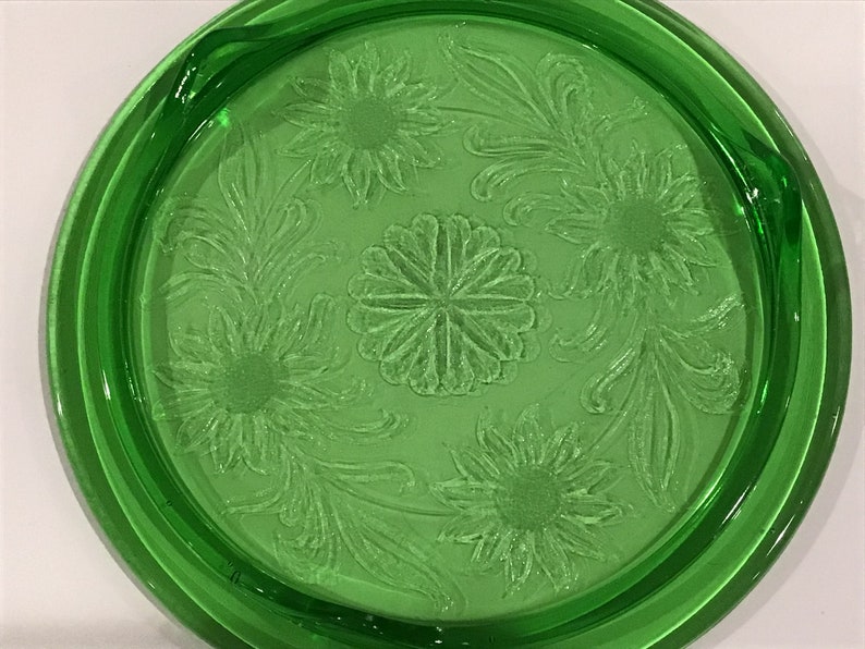 Green Depression Glass Cake Stand Daisy Pattern 10 - Etsy