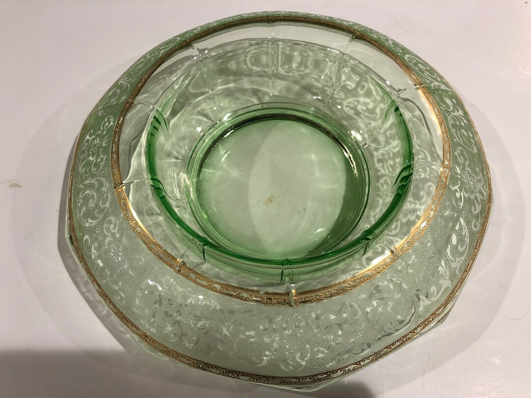 Vintage Green Glass Bowl With Gold Trim at Claire Grissom blog