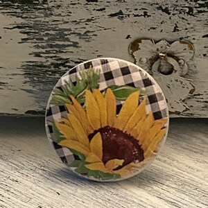FARMHOUSE Cabinet Knobs Drawer Pulls Set of 4 : BUFFALO CHECK Black White Shabby Chic Sunflower ...