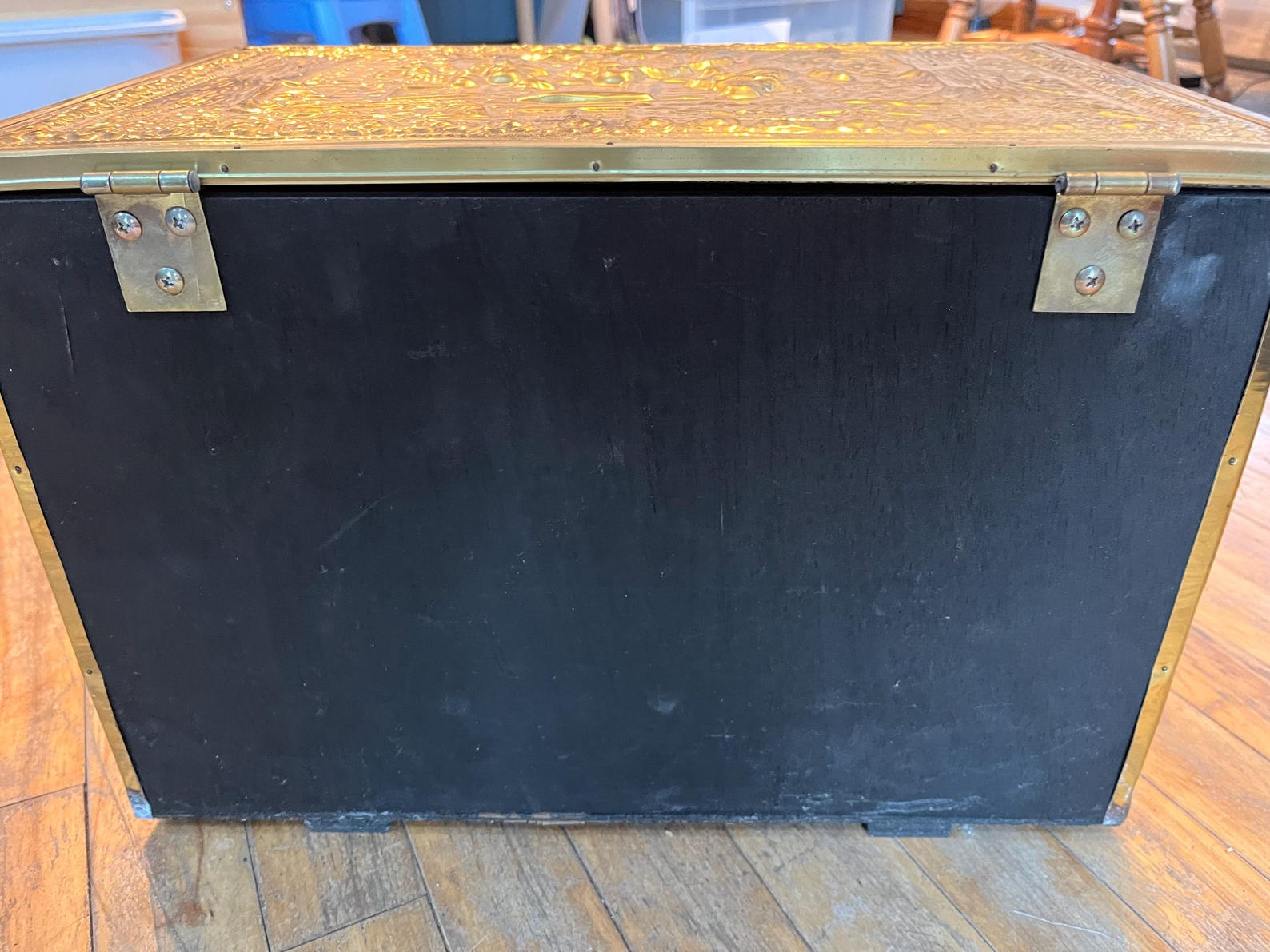 Vintage Large Coal or Log Storage Box With Antique Brass Finish ...