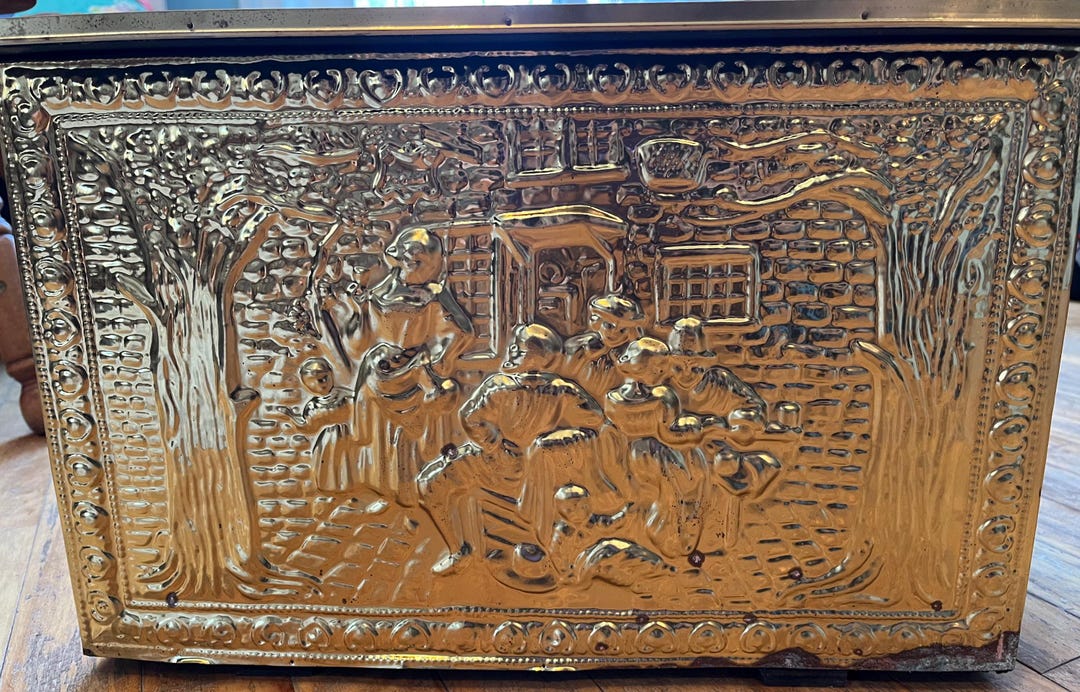 Vintage Large Coal or Log Storage Box With Antique Brass Finish ...