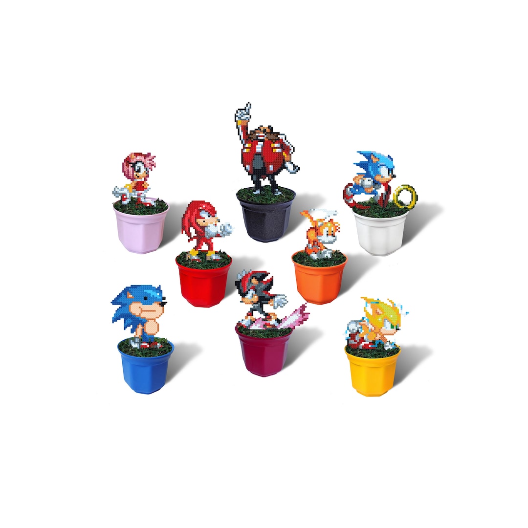 Sonic Figures in Plant Pot, Sonic, Super Sonic, Shadow, Knuckles, Amy ...