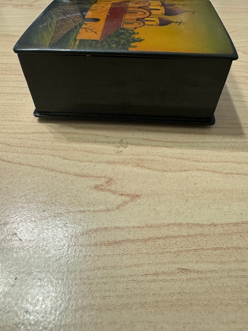 Vintage RUSSIAN LACQUERED BOX - Etsy