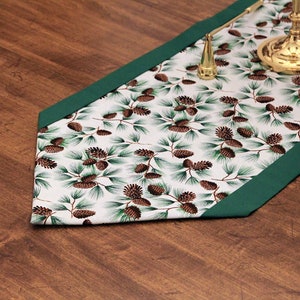 Winter Pine Cones Table Decor; Centerpiece; Table Runner - Etsy