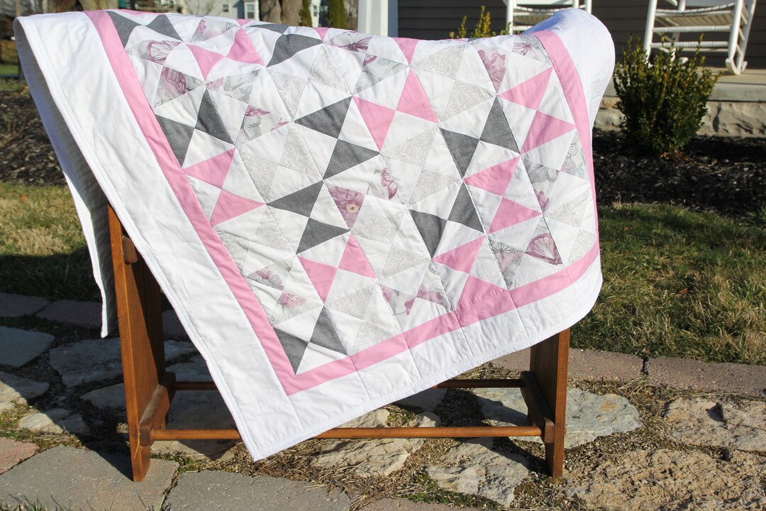 Custom Amish Inspired Quilts ~*~ Hand-made Hour Glass Pattern ~*~ - Etsy