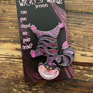 Alice in Wonderland's Cheshire Cat Head Stand Pin hard Enamel/glitter ...