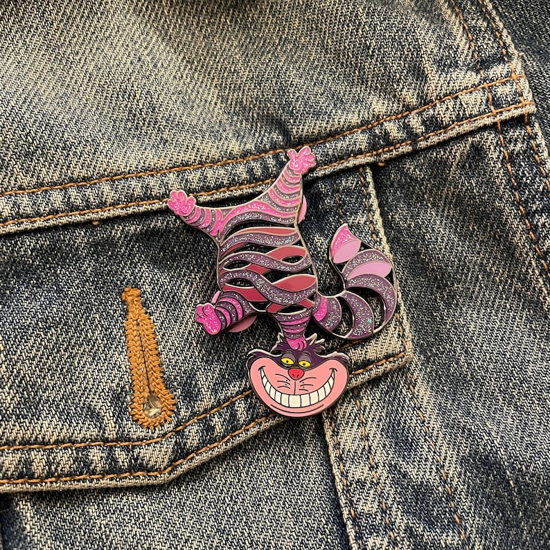 Alice in Wonderland's Cheshire Cat Head Stand Pin hard - Etsy