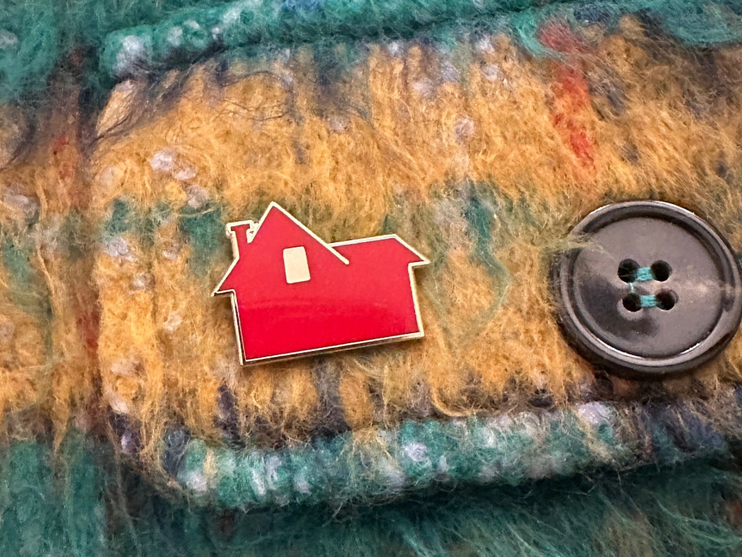 Home Alone Inspired Kevin Maccallister Family Home Enamel Pin - Etsy