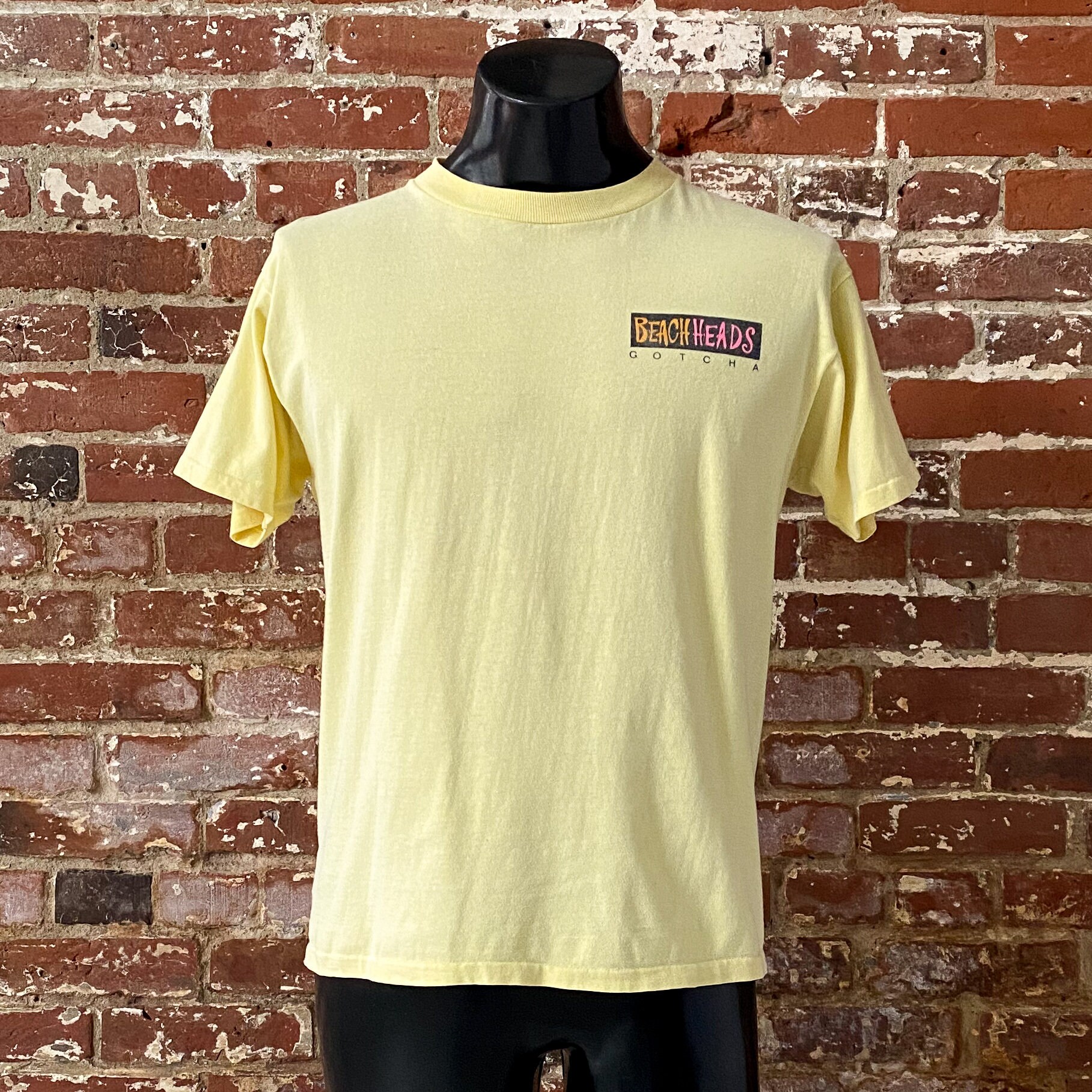 80s Gotcha Beach Heads Surf T-shirt. Vintage 1980s Gotcha Beach Heads ...