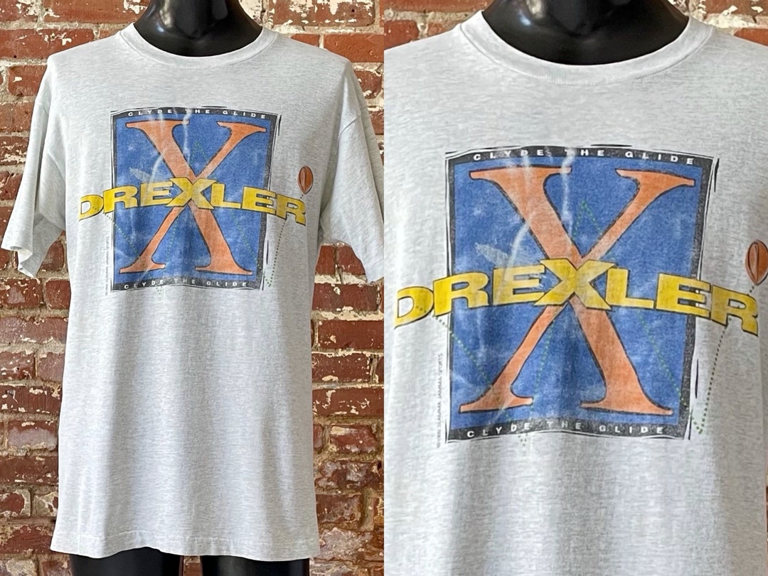 90s Clyde the Glide Drexler NBA T-shirt. Vintage 1992 Slamma Jamma ...