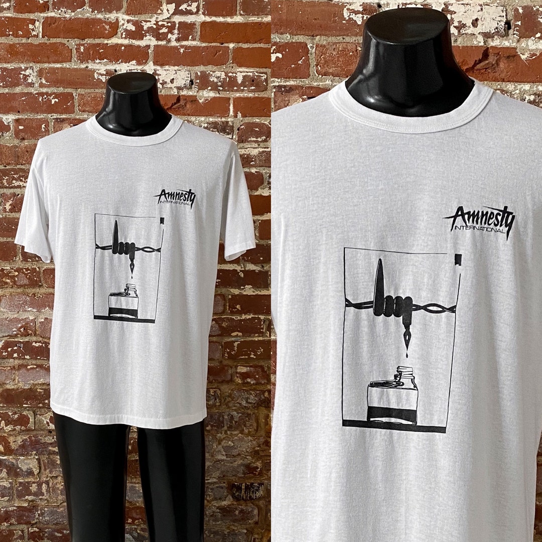80s Amnesty International Barbed Wire Graphic T-shirt. Vintage 1980s ...