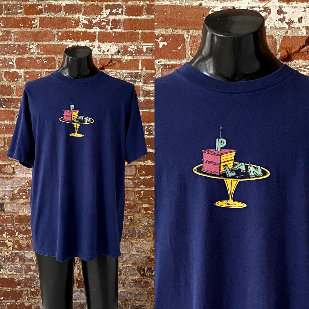 90s/00s Plan Cake Graphic Streetwear T-shirt. Late 1990s/early 2000s ...