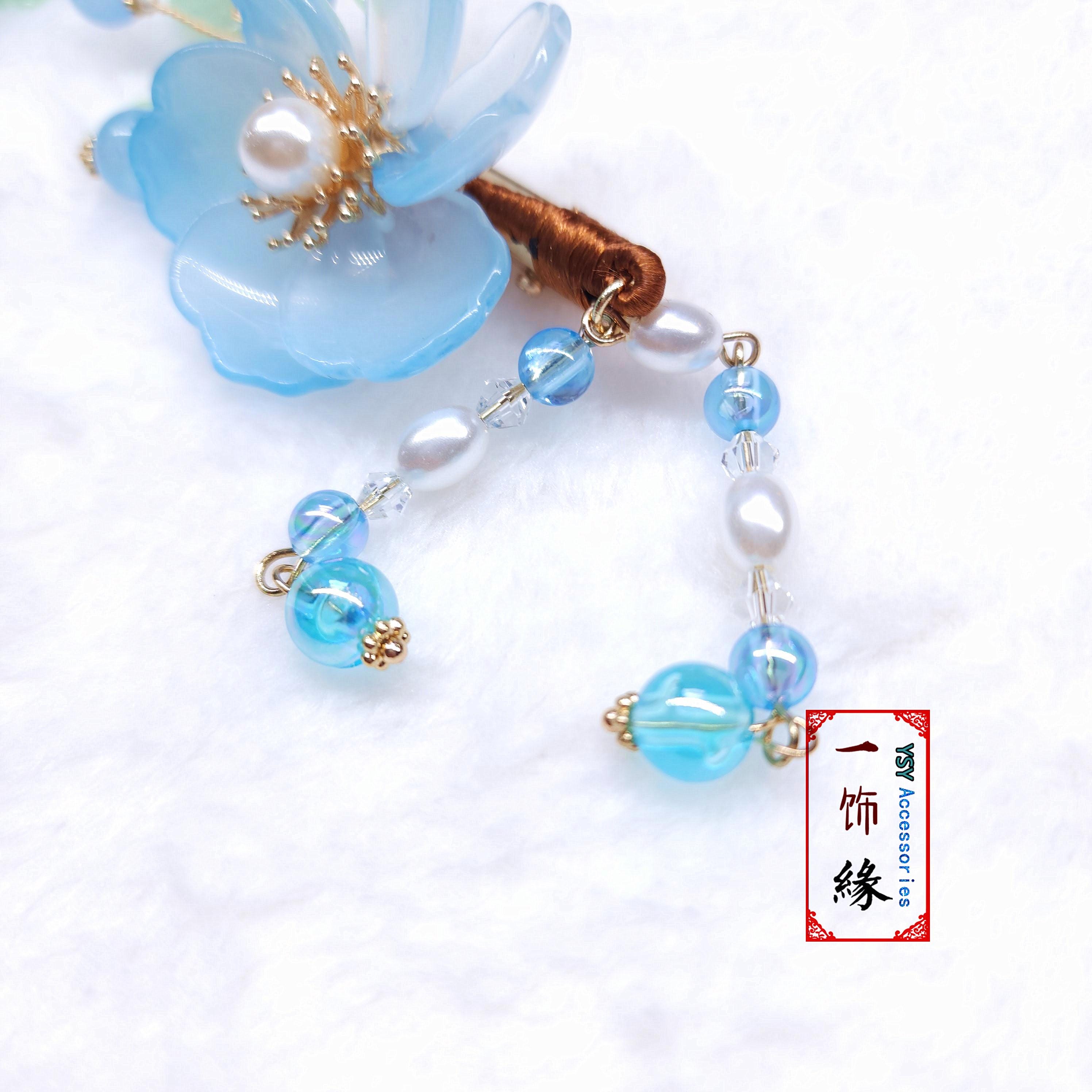 A Pair of Frosted Blue Floral Hair Clip With Dangle| Perfect Hair Clip ...