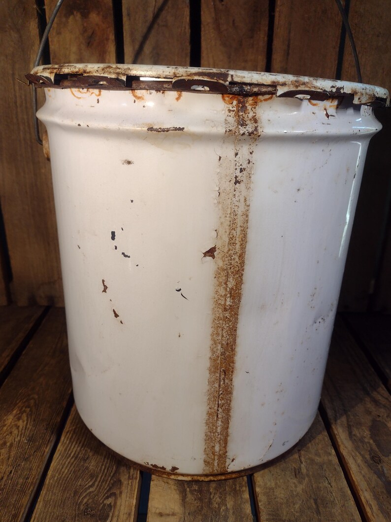 Vintage Rusty Oilzum Oil Can: Gas Station Advertising, Man Cave Decor ...