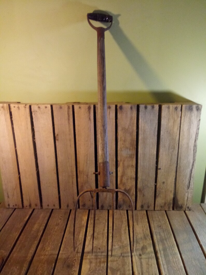 Vintage Rusty Pitchfork - Etsy