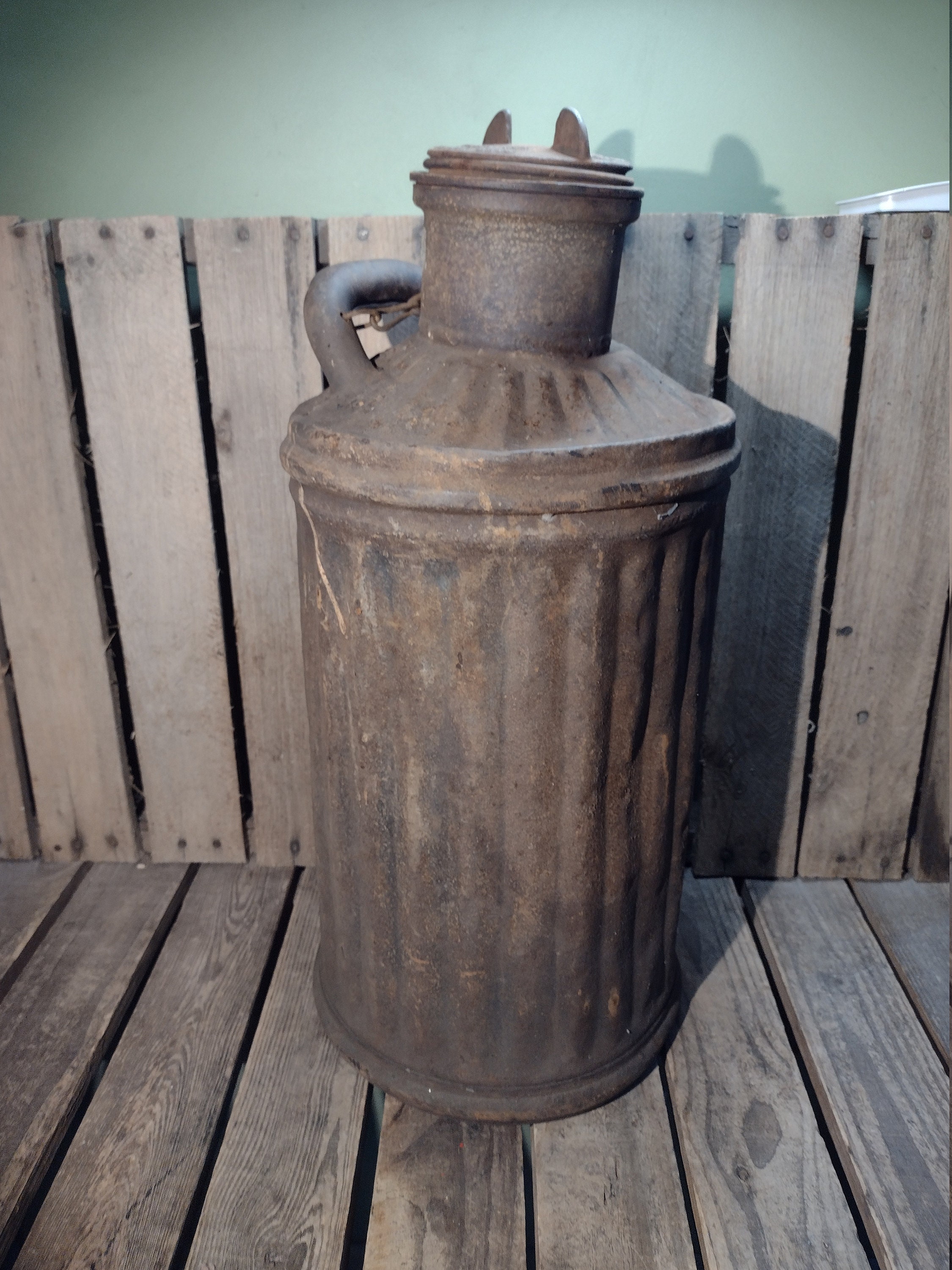 Antique Rusty Oil Can - Etsy